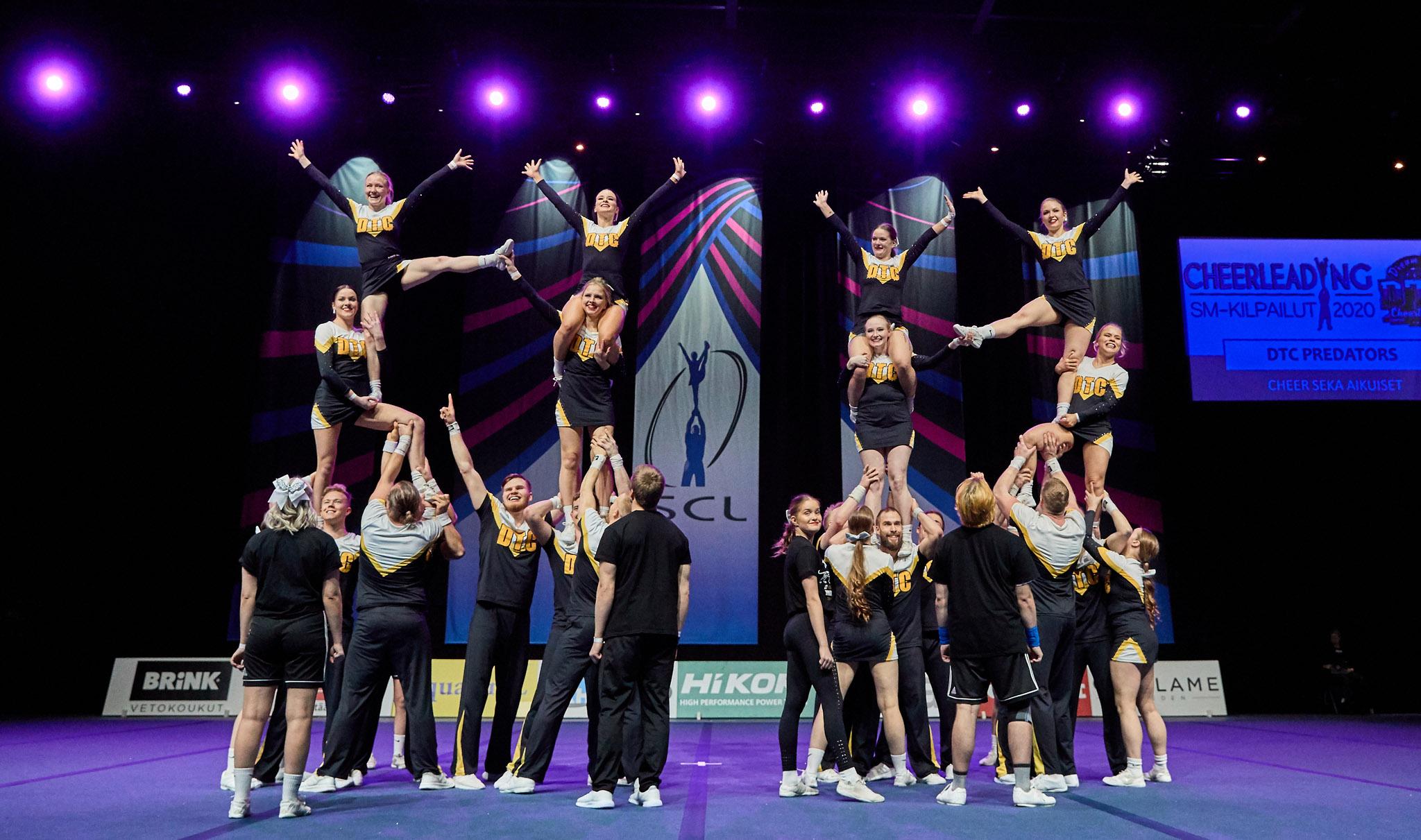 Dream Team Cheerleaders DTC Ry - Very Nice